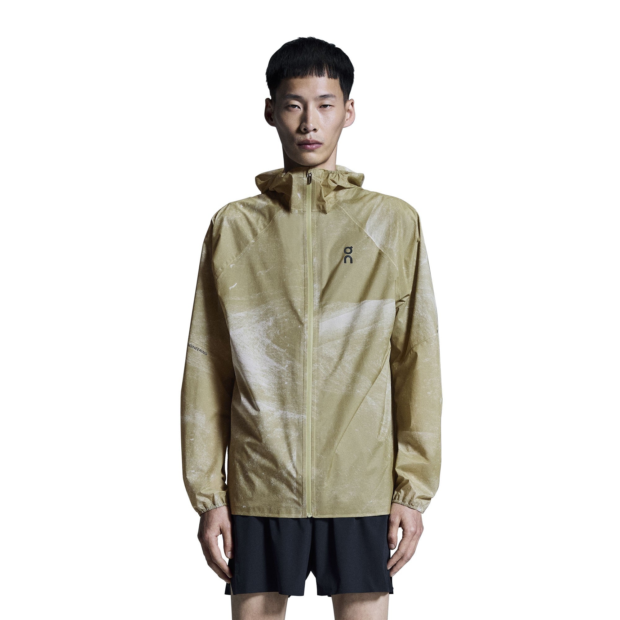 The Epicentre | On Running Ultra Jacket in White/Caper